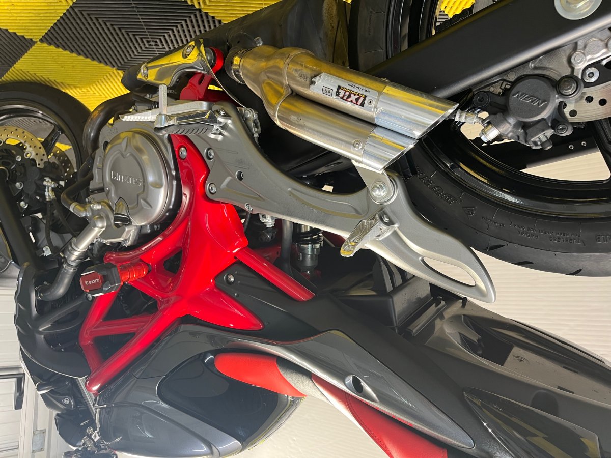 650 SUZUKI GLADIUS 35kW - Trail 70